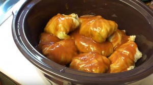 Yummy Stuffed Cabbage Rolls In A Crock Pot [VIDEO] - Lazy Oven